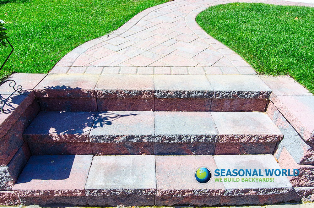RAISED PATIOS & HARDSCAPING – Seasonal World