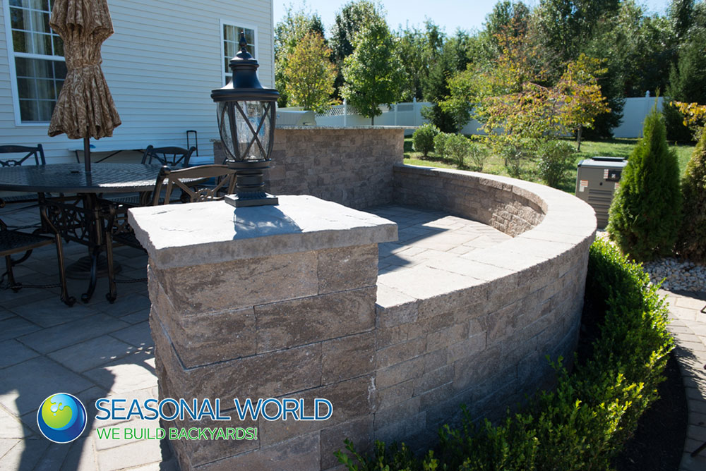 RAISED PATIOS & HARDSCAPING – Seasonal World