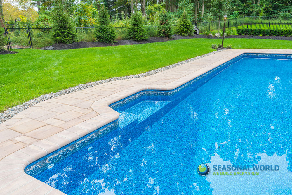 STEPS, LOVESEATS, BENCHES & SWIMOUTS – Seasonal World