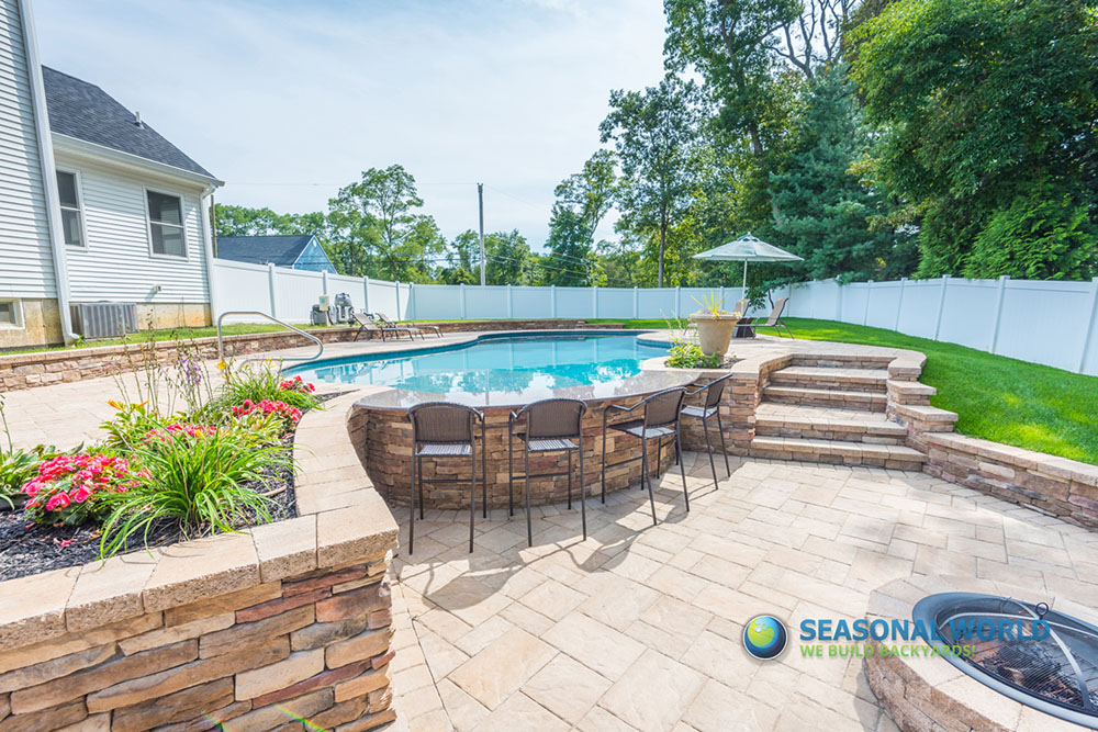 UNIQUE FEATURES – Seasonal World