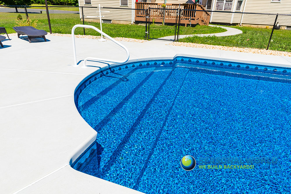 STEPS, LOVESEATS, BENCHES & SWIMOUTS – Seasonal World