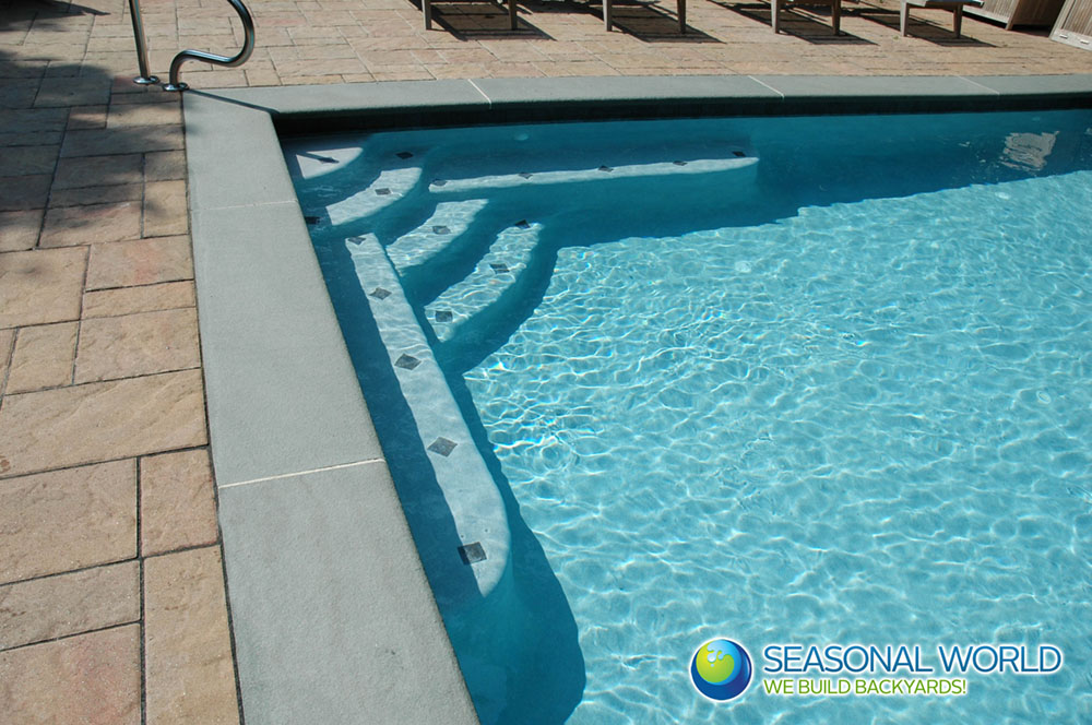 STEPS, LOVESEATS, BENCHES & SWIMOUTS – Seasonal World