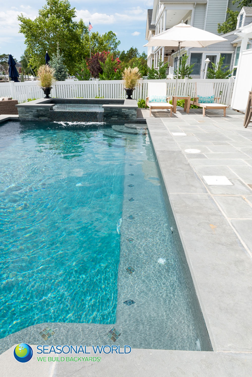 STEPS, LOVESEATS, BENCHES & SWIMOUTS – Seasonal World