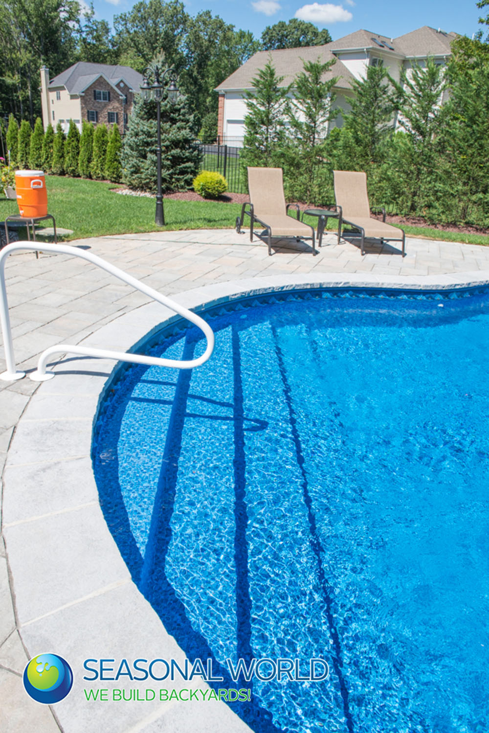 STEPS, LOVESEATS, BENCHES & SWIMOUTS – Seasonal World