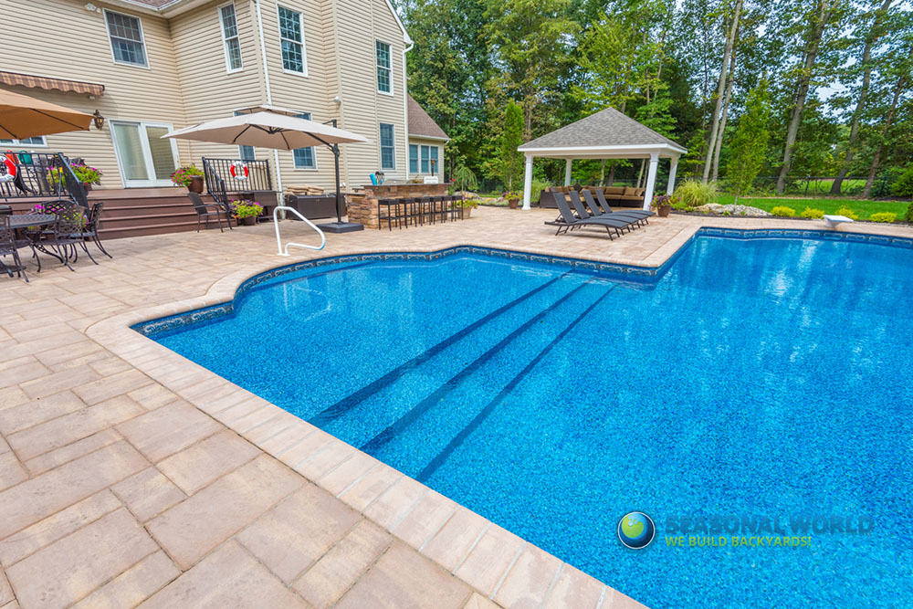 SUN DECKS – CONCRETE WALL – Seasonal World